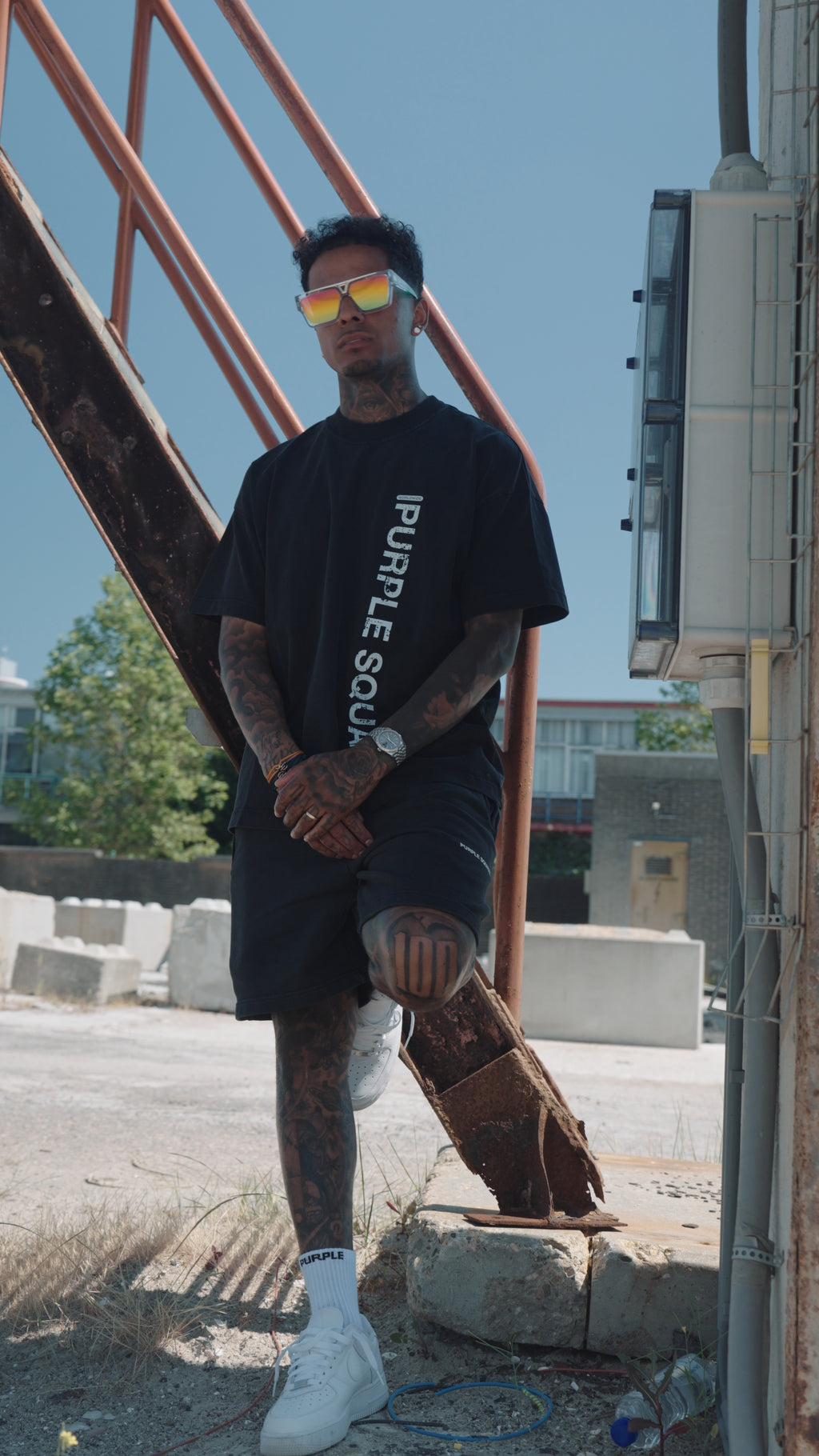 PURPLE SQUARE | BE BOLD